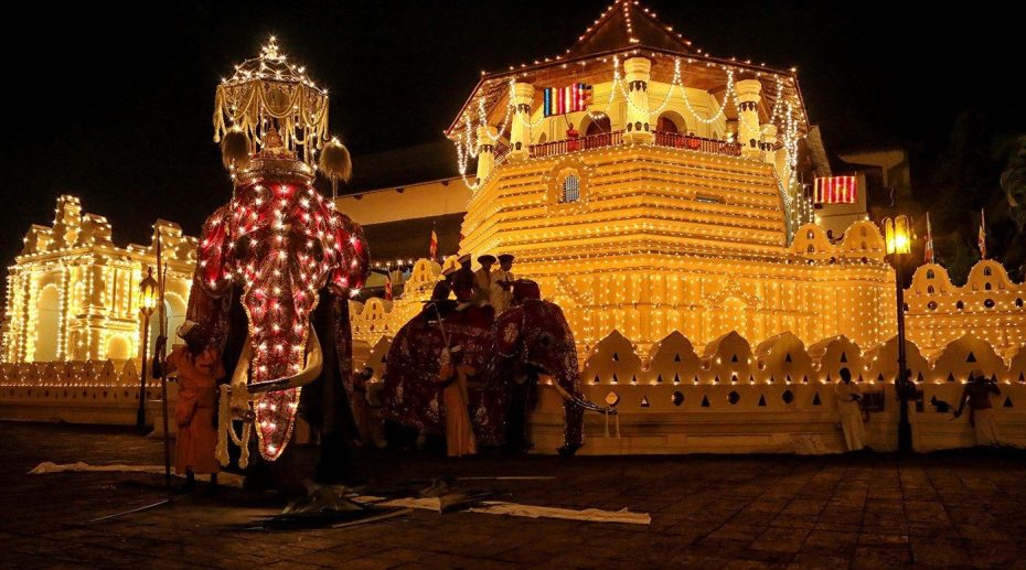 Festival di Esala Perahera